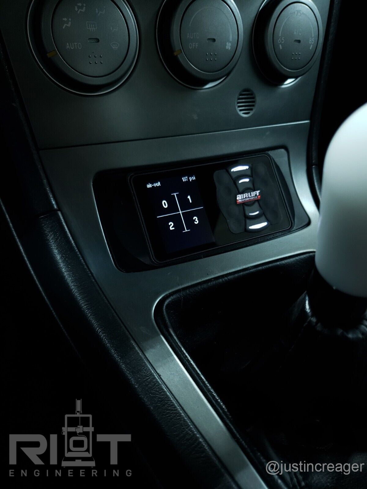 Air Lift Controller Holders – Riot Engineering